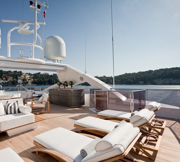THUMPER Yacht Charter Details, Sunseeker | CHARTERWORLD Luxury Superyachts